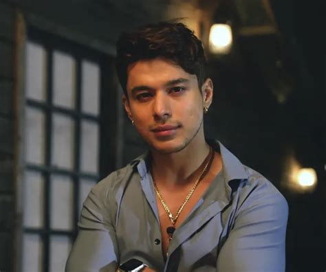 Pratik Sehajpal Actor Height Weight Age Biography And More