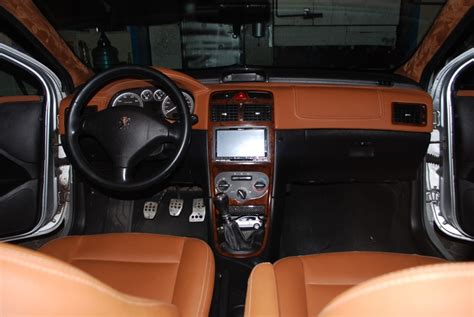 Тюнинг Пежо 307, фото тюнинга салона и оптики Peugeot 308