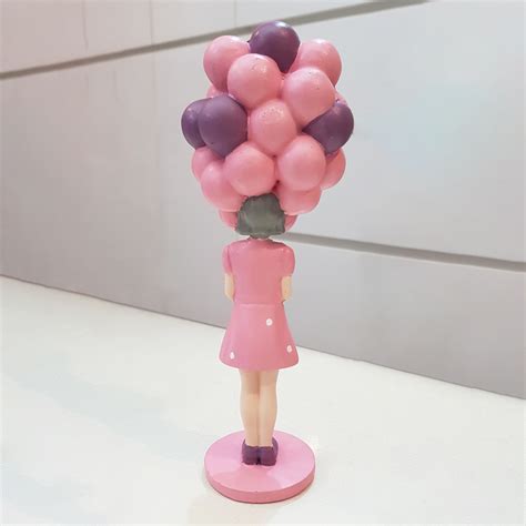 قیمت و خرید مجسمه مدل دختر بادکنک به دست کد 2