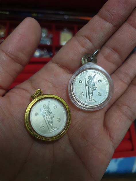 หลังสิวลี เฮงอยุธยา วัตถุมงคลหลวงพ่อรวย วัดตะโก