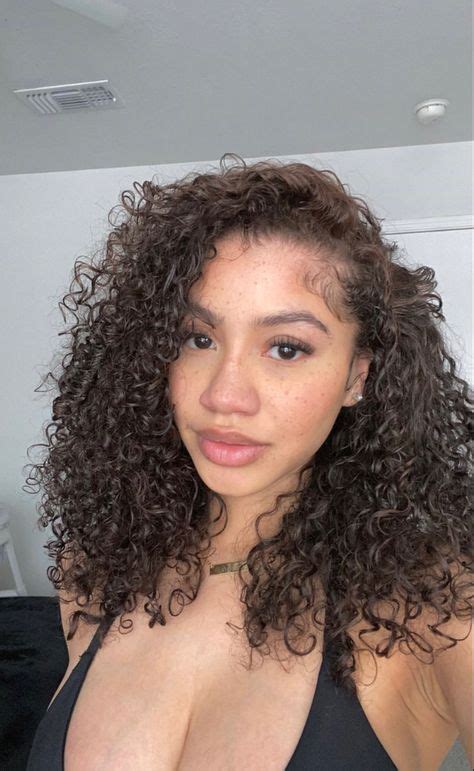 Light Skin Curly Hairstyles