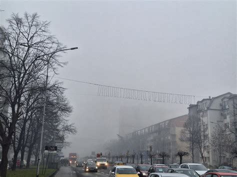 Воздухот и понатаму екстремно загаден, вредностите на ПМ2.5 и ПМ10 и до ...