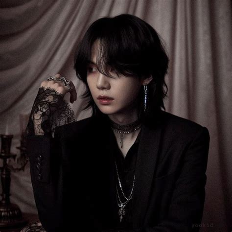 Pin Di Armlink Su Bts Yoongi Min Yoongi Uomini