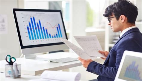 Why To Launch A Career In Business Analytics Newz Easy