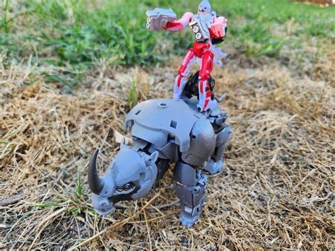 Im Not Particularly A Fan Of The Beast Bots But Gods I Love Everything About This R