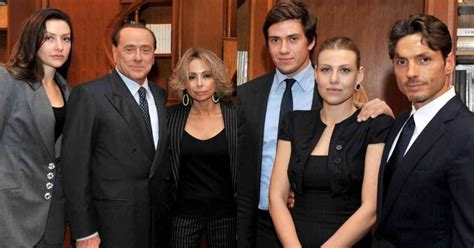 La famiglia di Silvio Berlusconi: le donne, i figli e i nipoti