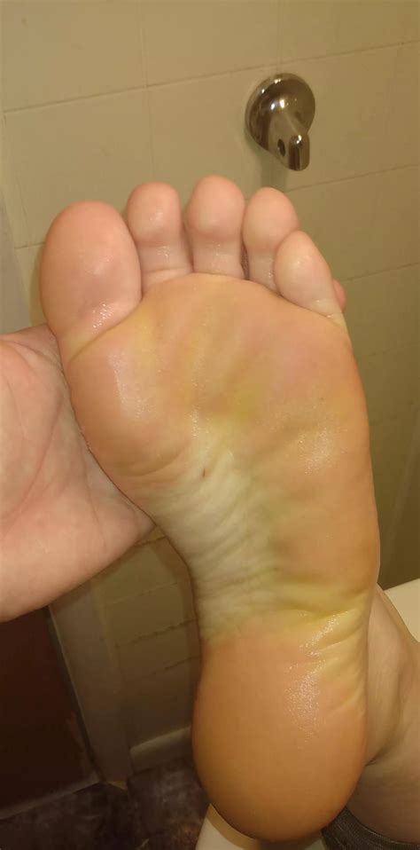 Come Lick My Wet Soles Nudes Soles Nude Pics Org