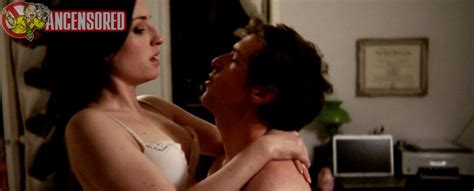 Naked Zoe Lister Jones In Breaking Upwards