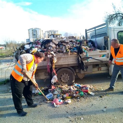 ЈП КОМУНАЛНА ХИГИЕНА СКОПЈЕ ОТСТРАНИ ОБЕМНА ДИВА ДЕПОНИЈА ВО НАСЕЛБАТА СКОПЈЕ СЕВЕР