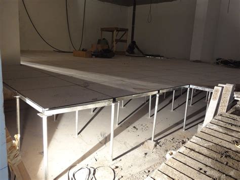 White Data Center Raised Flooring System At ₹ 370 Square Feet In