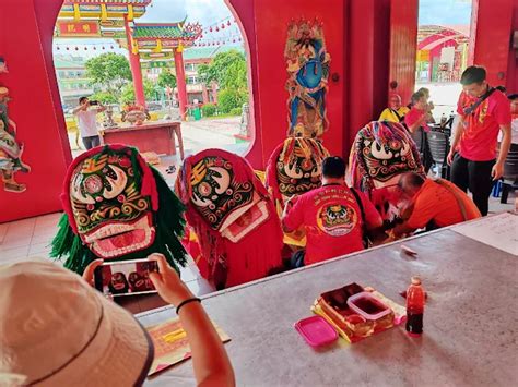 Hakka Lions Of Historic Lundu 🚗 Kuching Sarawak Self Drive Holiday