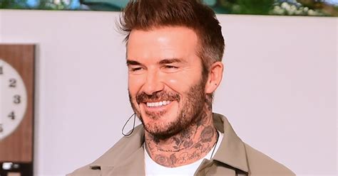 포토 밝은 미소 베컴