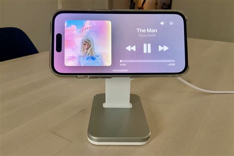 Ios 17 Standby Mode Adds Smarts To An Iphones Locked Display Techhive