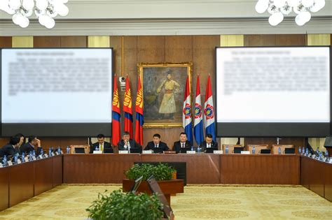 Даваа гараг бүр УИХ дахь намын Цагаанхүүгийн Идэрбат