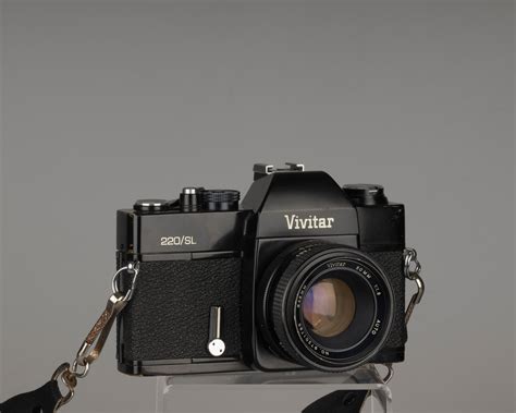 Vivitar 220sl 35mm Slr Camera With 50mm F18 Len And Ever Ready Case