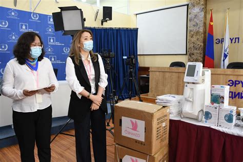 “Өөжинмед” үр шилжүүлэн суулгах төв ковидтой тэмцэх үйл хэрэгт хандив өглөө