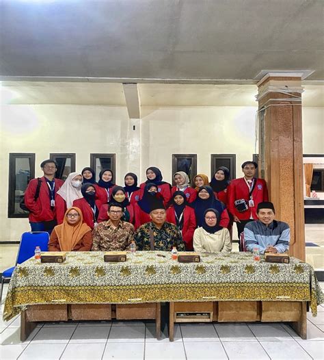 Pembukaan Kkn P Kelompok 26 Disambut Hangat Perangkat Desa Di Desa