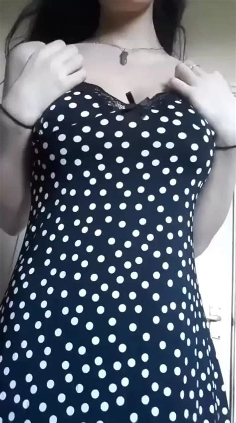 R Biggerthanyouthought Getting Undressed Scrolller