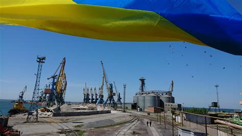 Адміністрація морського порту Бердянськ Berdyansk Sea Port Authority Бердянський порт працює