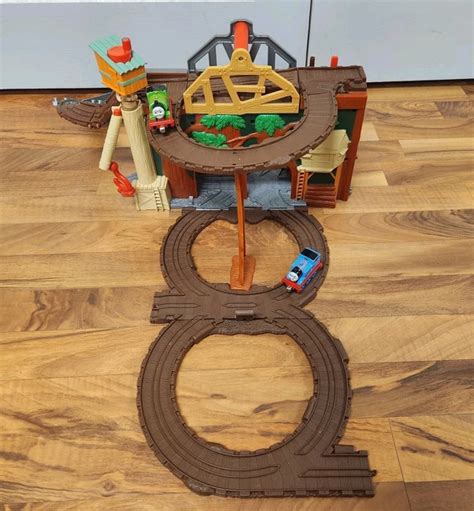 2009 Thomas And Friends Take N Play Rescue From Misty Island Play Set