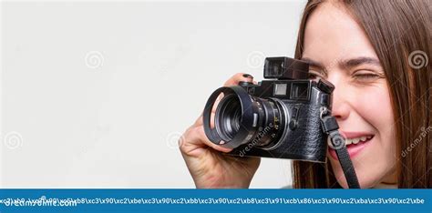 девушка с камерами женщина с камерой девушка с фото на камеру фотограф фото фотография