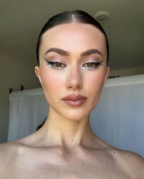 White Swan Fashion Makeup Hot Halloween Costumes Fete Halloween