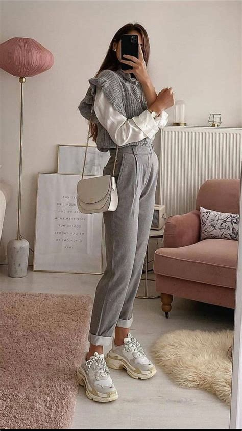 Outfit Ideas Instagram Photo Pose Inspirations Follow To Stay Updated