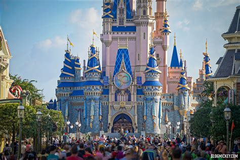Detailed Look At Disney World 50th Anniversary Crest On Cinderella Castle