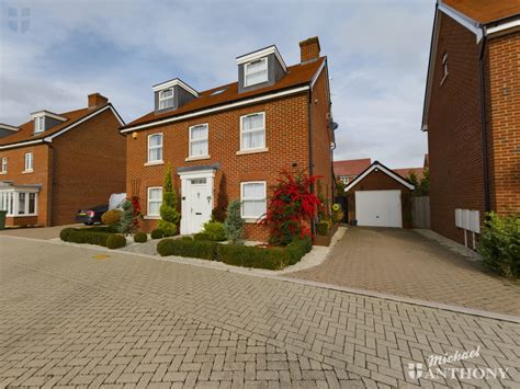 Property And Houses For Sale In Bobby Road Kingsbrook Aylesbury Michael Anthony Estate Agents