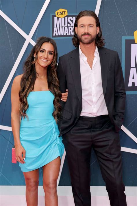 Is Riley Green Single What We Know About His Love Life Us Weekly