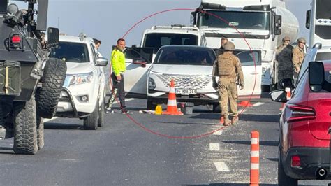 Diyarbakırda Korkunç Olay Cipin önünü Kesip Başından Vurdular