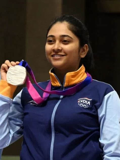 Aanchal Pandey Medium