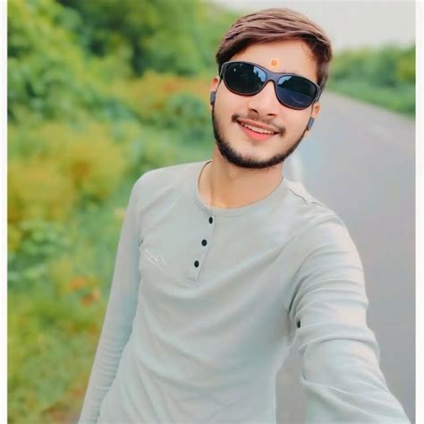 Mithilesh Pandit (@mithileshpandit05) • Threads, Say more