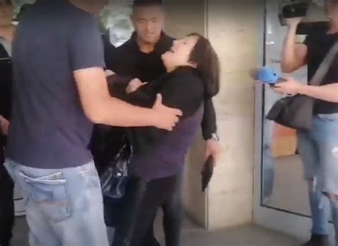 ЕКШЪН ПРЕД СЪДА Майката на един от загиналите в мелето на Околовръстното край Пловдив в схватка