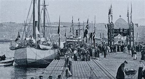 Ilustración De El Barco Fram De Fritjof Nansen En Trondheim Y Más