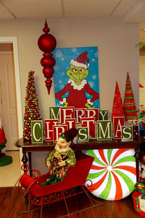 Grinch Themed Christmas Decorations Whoville Office Decorations How