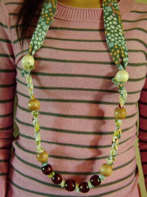 Jennys Photography N Things Diy Fabric And Wood Beaded Necklace