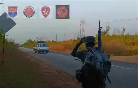 ရေဖြူမြို့နယ် ညင်းထွေးရွာ အုပ်ချုပ်ရေးမှူး အိမ်တွင်တပ်စွဲထားသည့် စစ်ကောင်စီ တပ်ဖွဲ့ဝင်များ တိုက