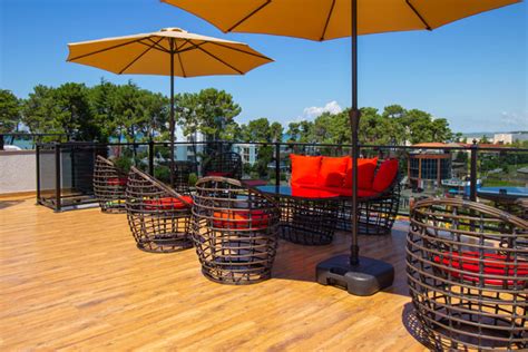 სასტუმრო მაგნეტიკ რეზორტ ურეკი სასტუმრო ღია აუზით ურეკში ბასეინიანი სასტუმრო ურეკი სასტუმრო