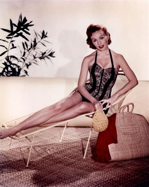 Hollywoods Number One Party Girl 40 Glamorous Photos Of Jeanne Crain