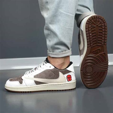 خرید و قیمت کتونی نایک ایر جردن ترویس جهان سفید قهوه ای