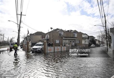 Howard Flood Photos And Premium High Res Pictures Getty Images