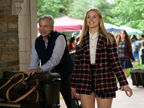 Rene Rapp Makes Her Debut In The Sex Lives Of College Girls Who What Wear