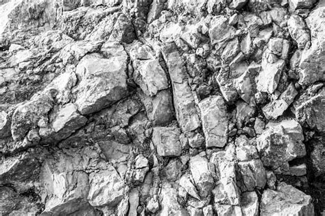 자연 석회암 구호에서 회색 배경입니다 출판 디자인 포스터 달력 게시물 화면 보호기 벽지 배너 표지 웹 사이트를위한 예술 불규칙한 돌 표면 고품질 사진 0명에 대한 스톡 사진