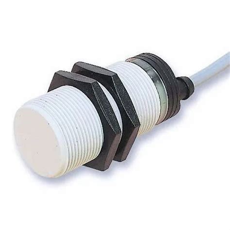 Capacitive Proximitiy Sensor For Non Metalic Object At Rs 950 In Ahmedabad