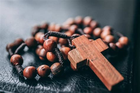 35 Facts About Rosary Beads