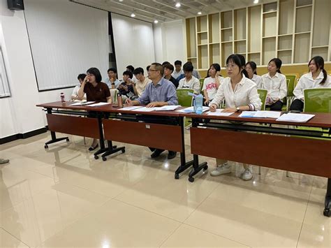 我校举办大学生创业项目入驻孵化基地评审会 三创学院