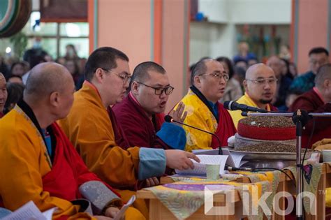 ФОТО Гандантэгчэнлин хийдэд дарь эхийн жинан хүртээх хурал боллоо