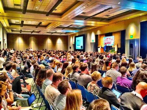 10 правил выступления с презентацией перед аудиторией Создатель презентаций Дзен