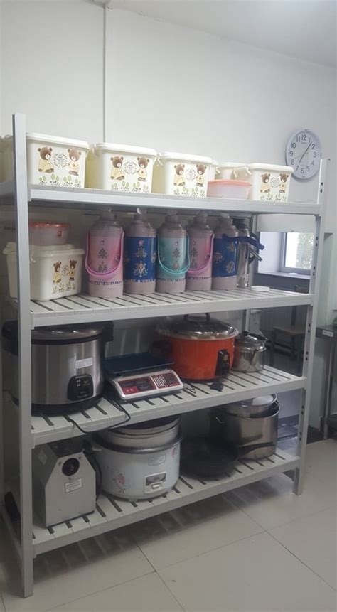 Алтанширээ сумын Ерөнхий боловсролын сургуулийн дотуур байранд гал тогооны тоног төхөөрөмж